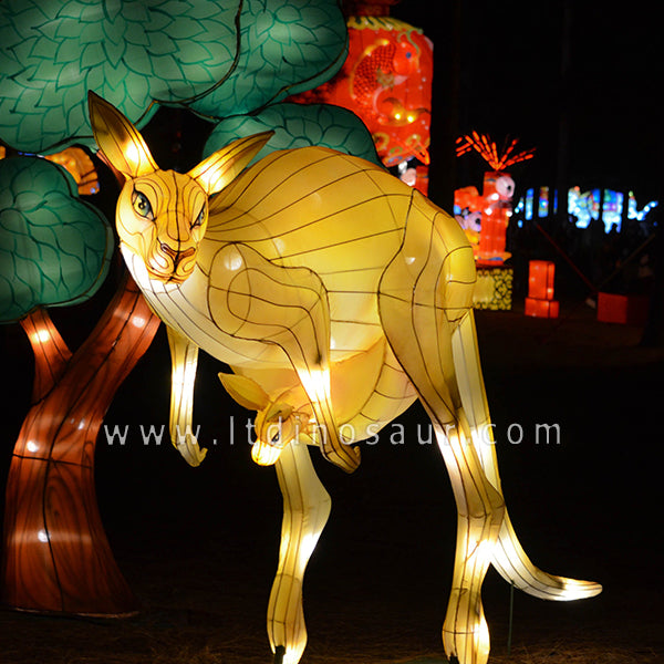 Kangaroo Lantern – Longtu Dinosaur Art